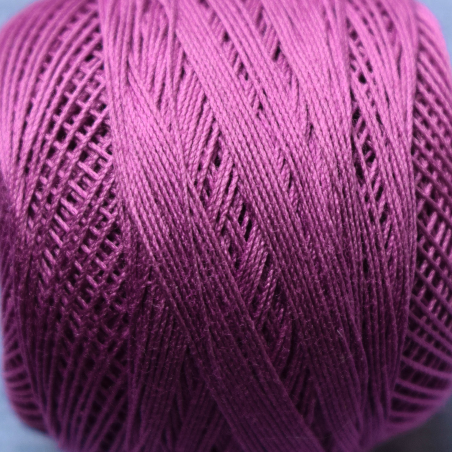 Coton spécial dentelle DMC® 80 violet 553